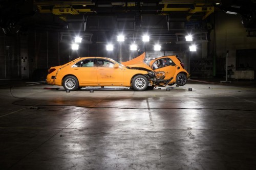 Smart Fortwo Fares Well in Crash Test with Mercedes S-Class | Daniel R ...